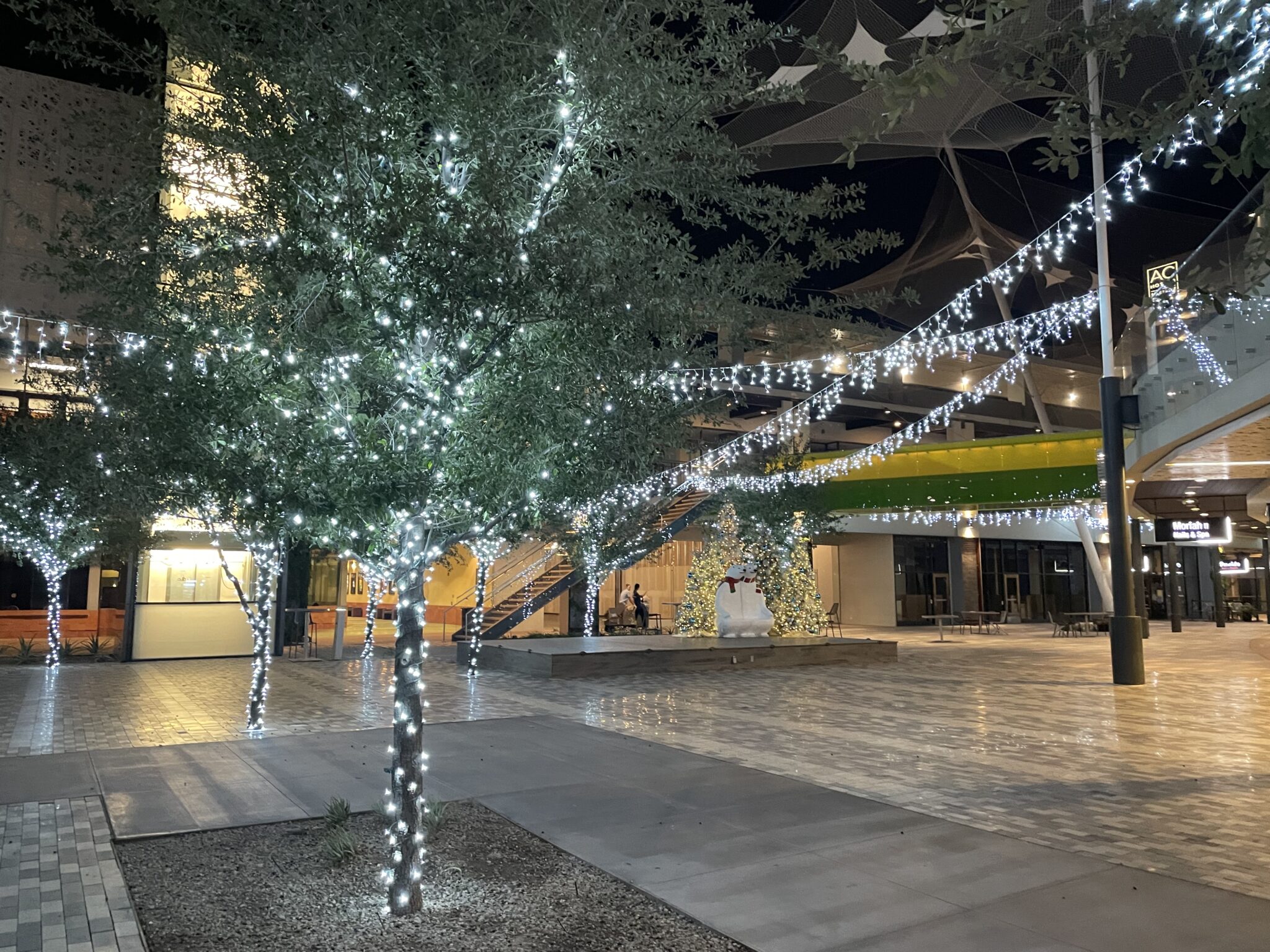 Arizona Center transforms into Phoenix Frost | North Central News