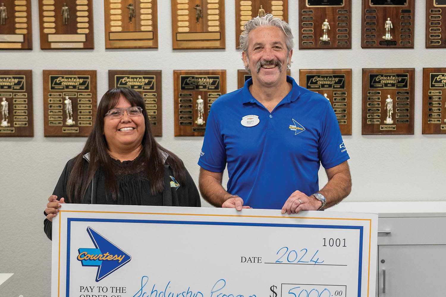Courtesy employee receives scholarship | North Central News